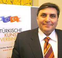 Ahmet Alpman'a onur nişanı - Son Dakika Haber