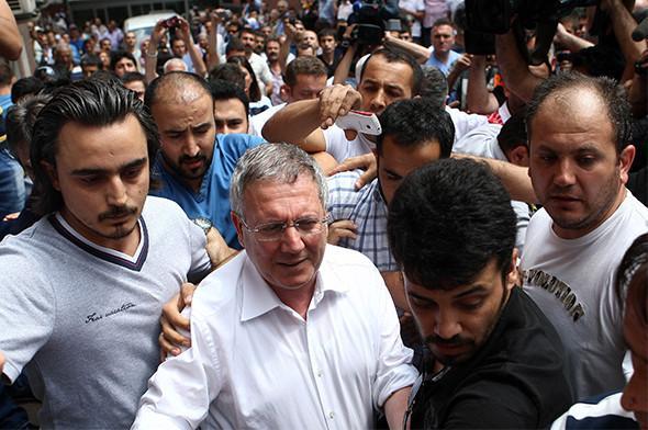 Aziz Yıldırım: Galatasaray'da FETÖ sorgulanması yapılmalı - Spor Haberleri