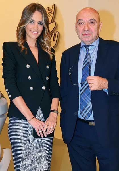 Aralarında Yaş Farkı Olan Ünlü Çiftler - Mahmure