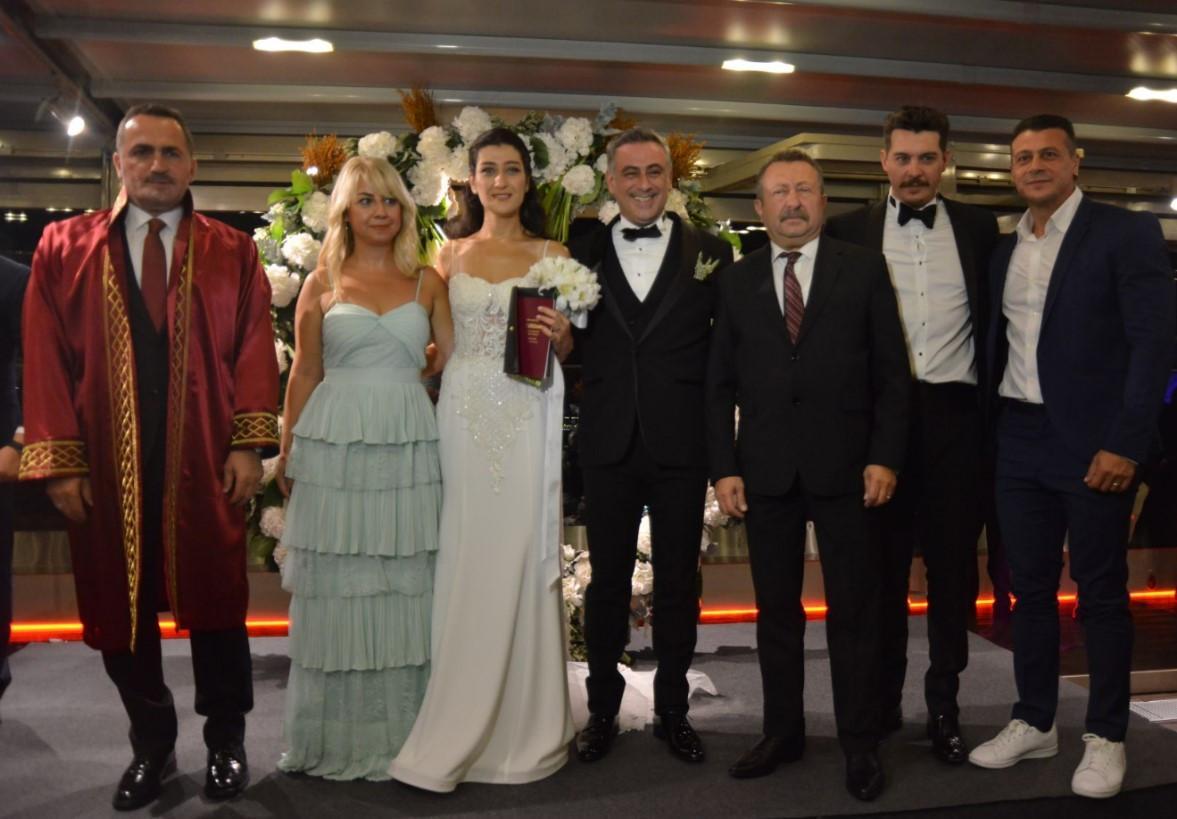 Oyuncu Turgut Tuncalp, İlayda Atmaca evlendi - Haberler Magazin