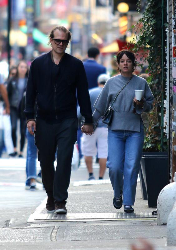 Durup durup öptü - Son Dakika Magazin Haberleri