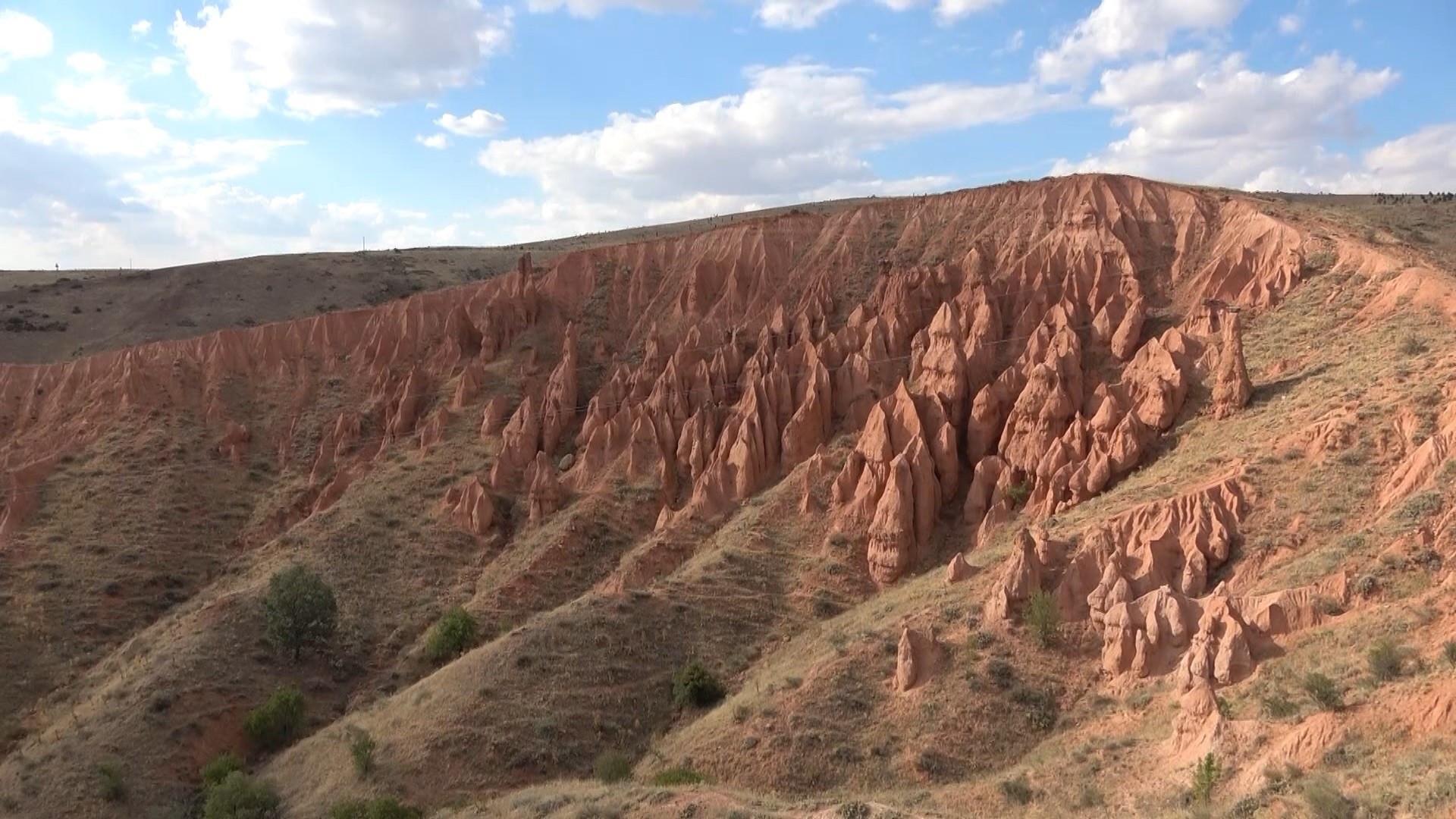 Kırıkkale'nin Hasandede ‘Peri Bacaları’ - Seyahat Haberleri