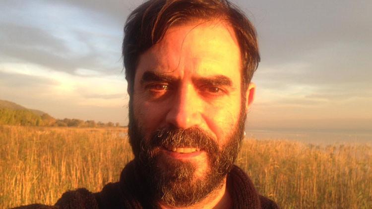 Dilek Taşı Aras kimdir? Dilek Taşı dizisinin Aras’ı Teoman ...