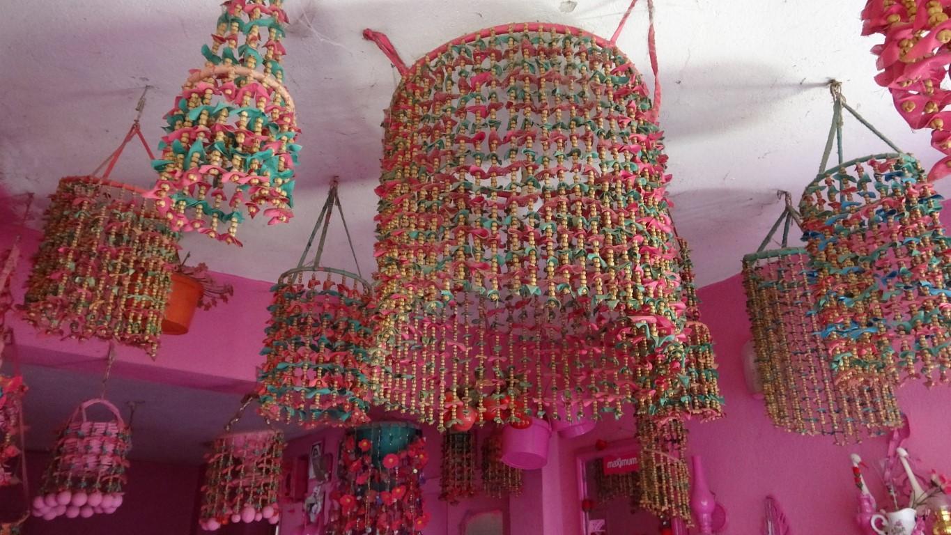 Sakine teyze pembe dünyası ile gündem oldu! Sakine Akkul kimdir, kaç ...