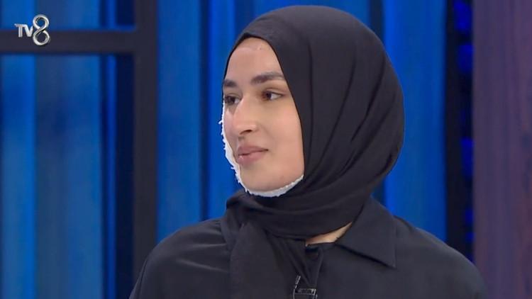 MasterChef Beyza devam edecek mi sorusuna açıklık getirdi! Yüzü sarılı ...