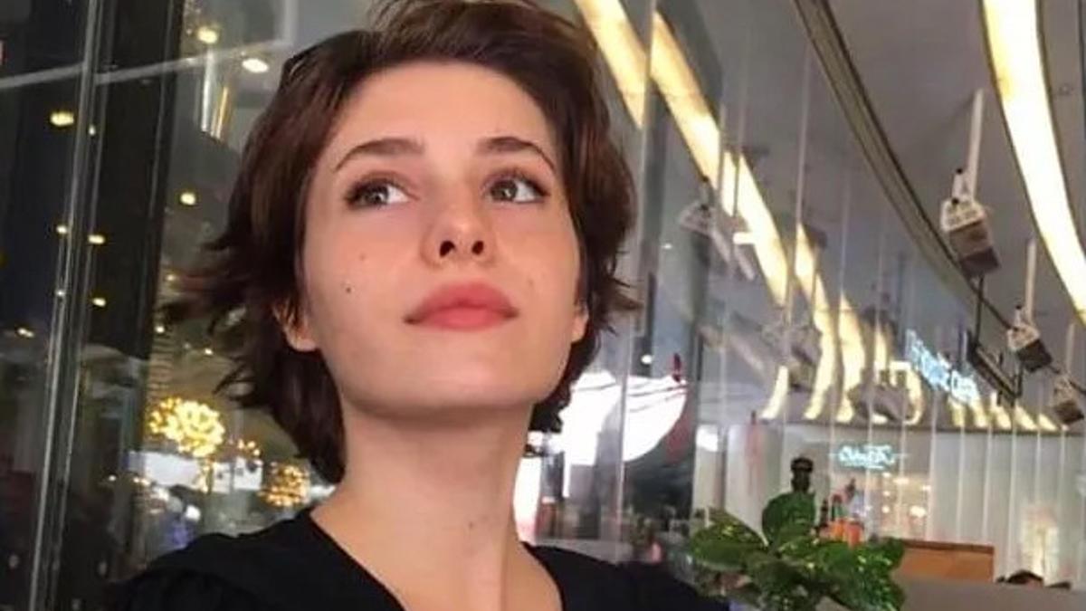 Asude Kalebek kimdir? Kulüp dizisinin Raşel'i Asude Kalebek hakkında ...