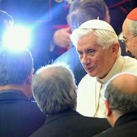 Pope launches Twitter account
