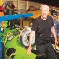 James Cameron’s deep-sea dive begins
