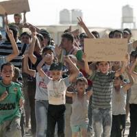 Jordan riot police disperse Syrian refugees - World News