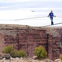 US daredevil completes Grand Canyon tightrope walk - World News