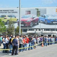 Workers go on strike in Renault’s Turkey factory, production stops ...