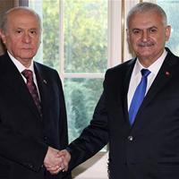 AKP, MHP leaders discuss new charter, presidential bid - Türkiye News
