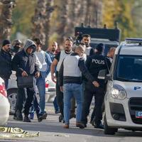 Suspected bank robber persuaded to surrender - Türkiye News