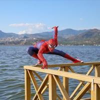 Turkish Spider-Man draws attention in İzmir - Türkiye News