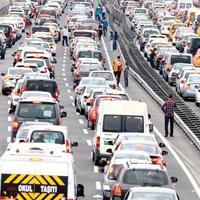 Istanbul residents lose 6 days every month due to heavy traffic ...