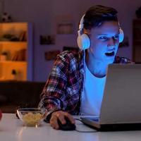 Excessive tech use may cause 'premature aging' - Türkiye News