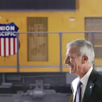 Union Pacific will replace rail CEO - Latest News