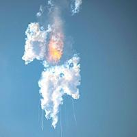 Starship explodes minutes after launch