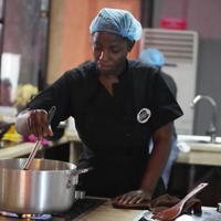 Nigerian chef cooks for 100 hours to set new record