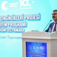 Education Minister Unveils Major Curriculum Reform For All Grades