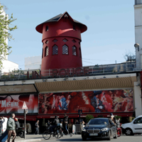 Blades of Paris landmark Moulin Rouge windmill collapse