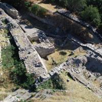 Archaeologists unearth palace, agora and city wall in Troy
