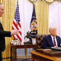 Trump offers federal workers exit package with 8 months’ pay - Latest News