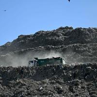 New Delhi vows to flatten monster garbage pile - World News