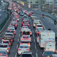 Istanbul struggles with heavy traffic during Eid - Türkiye News