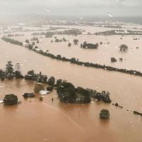 Massive floods strand over 50,000 in eastern Australia - World News