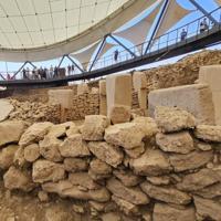 Rare human statue sheds light on Neolithic rituals