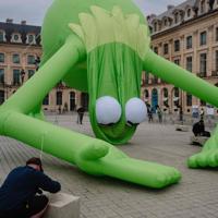 Kermit aims to ease French nerves at Art Basel Paris