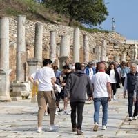 İzmir’s Ephesus braces for major visitor overhaul amid public debate ...