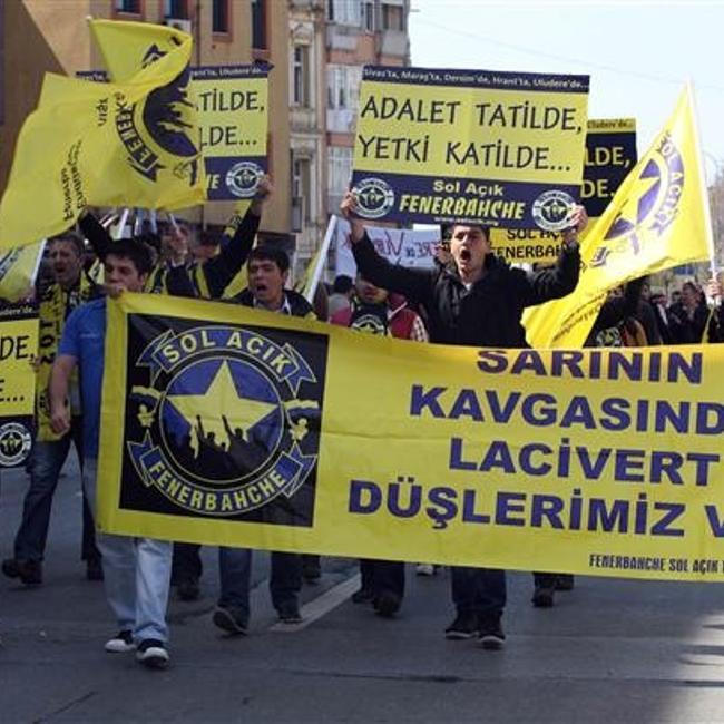 Thousands protest dropping of Sivas Massacre case