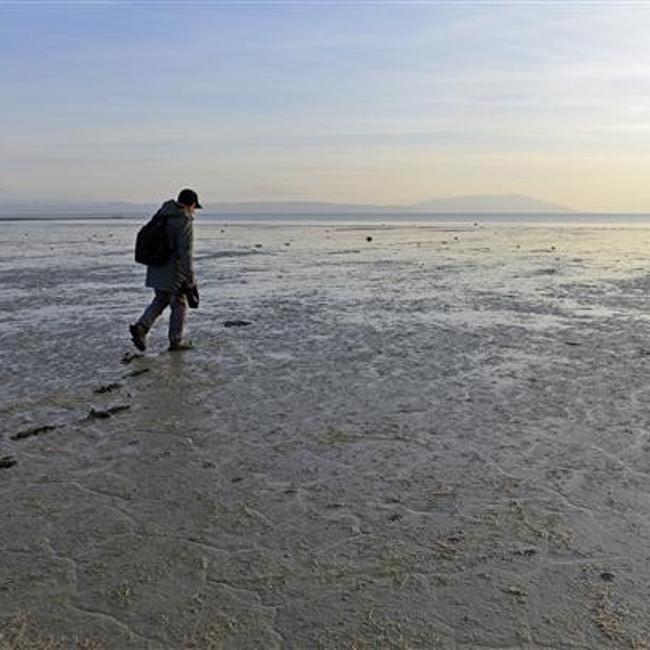 Drought in Lake Van exposes long-submerged Ottoman structures