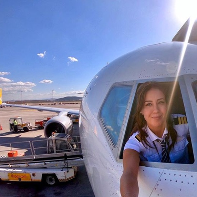 Turkish female pilots become social media phenomena