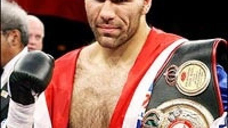 Valuev ringe çıkmadan şampiyon