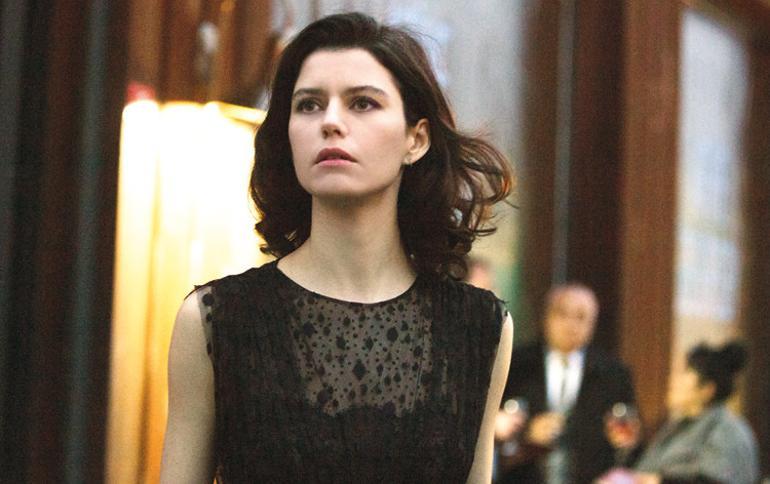 Beren Saat: Evliliğimiz bu yüzyılda nasıl gidebilirse öyle gidiyor ...