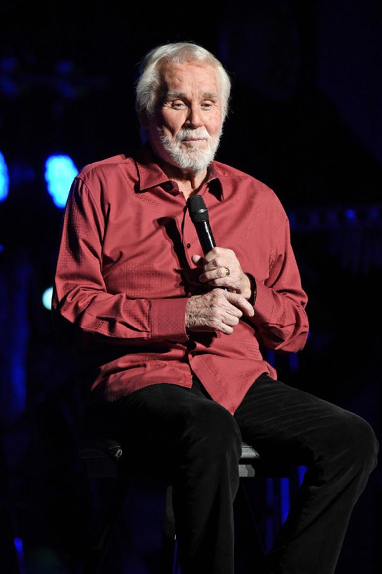 Country müzik efsanesi Kenny Rogers hayatını kaybetti - Magazin Haberleri