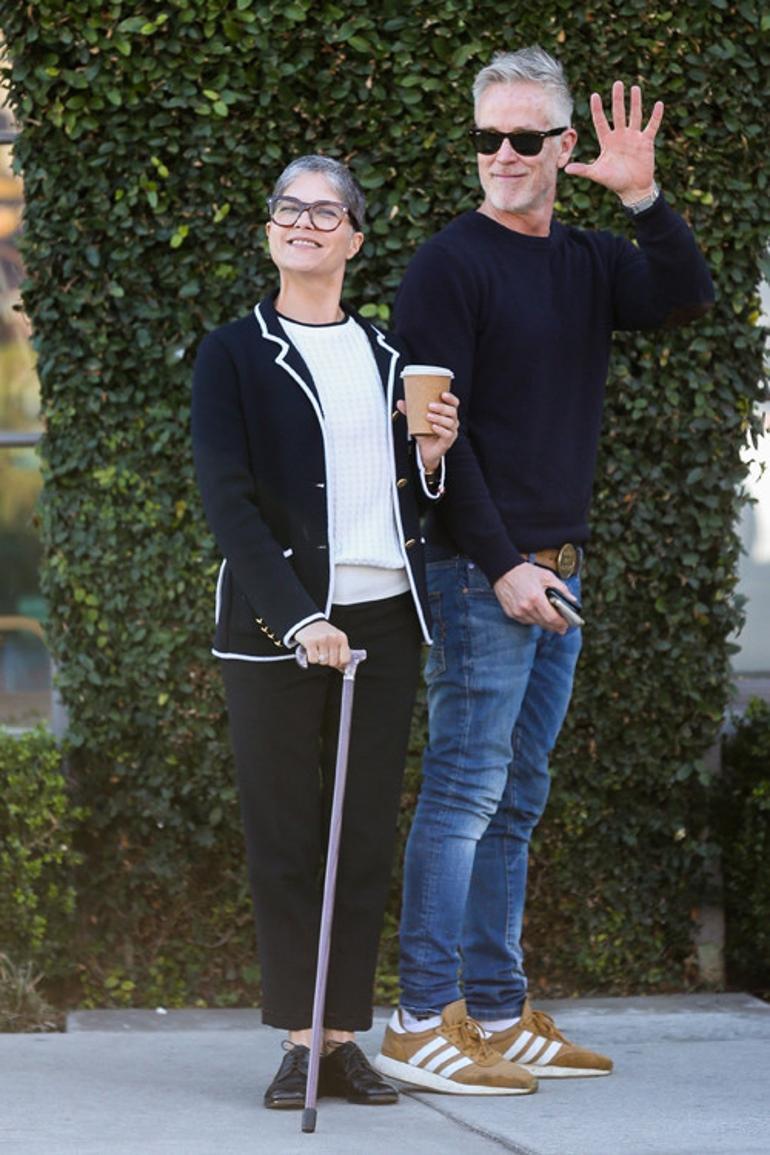 Meme kanserini yenen Christina Applegate, MS hastası olduğunu açıkladı