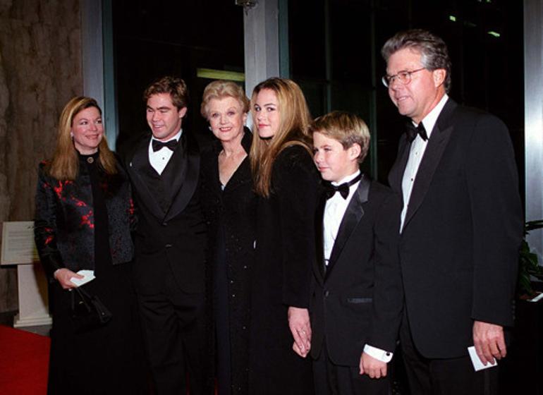 Angela Lansbury: Tek bir diziyle TV dünyasının en zengin kadını olmuştu ...