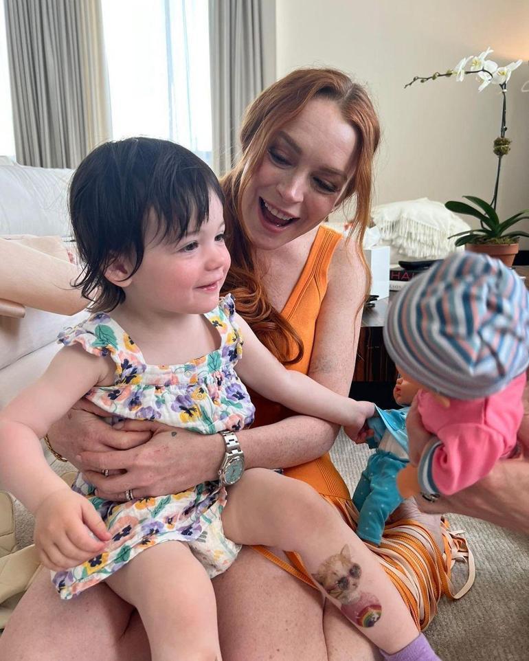 İçi Içine Sığmıyor Lindsay Lohanın Annelik Heyecan Bebek Iyice Kendini Gösterdi Haberler