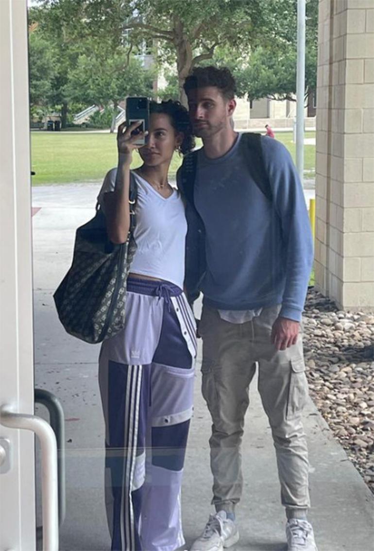 İlk öpücükten iki gün sonra evlendiler - Son Dakika Magazin Haberleri