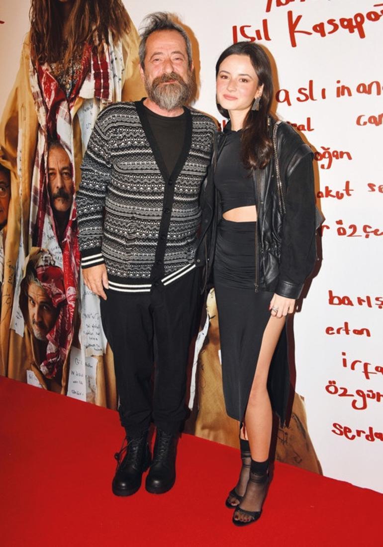 ‘Hamiyet’ ayakta alkışlandı - Televizyon Haberleri