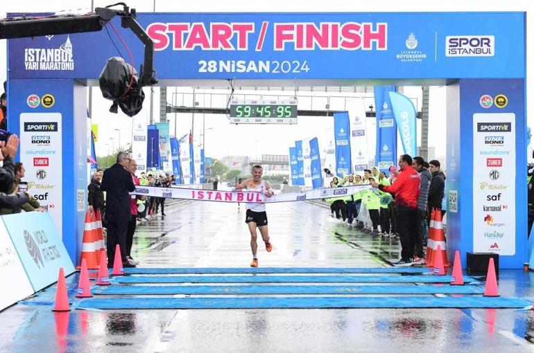 19. İstanbul Yarı Maratonu'nu erkeklerde Hicham Amghar, kadınlarda ...