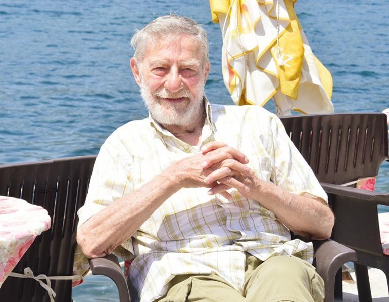 Ahmet Mekin’in Erdek'teki evine konuk olduk! Selvi Boylum Al Yazmalım'ı ...