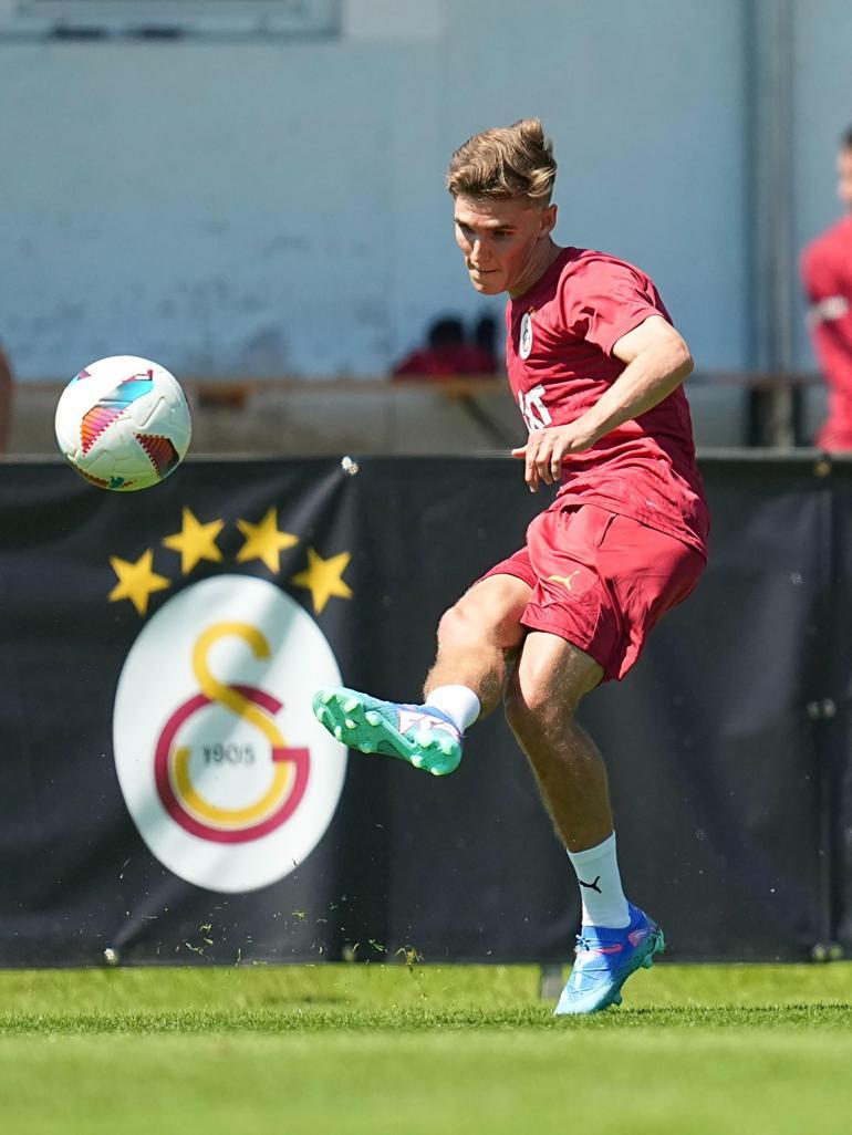 Galatasaray'ın eski yıldızı Tobias Linderoth'tan Elias Jelert yorumu ...
