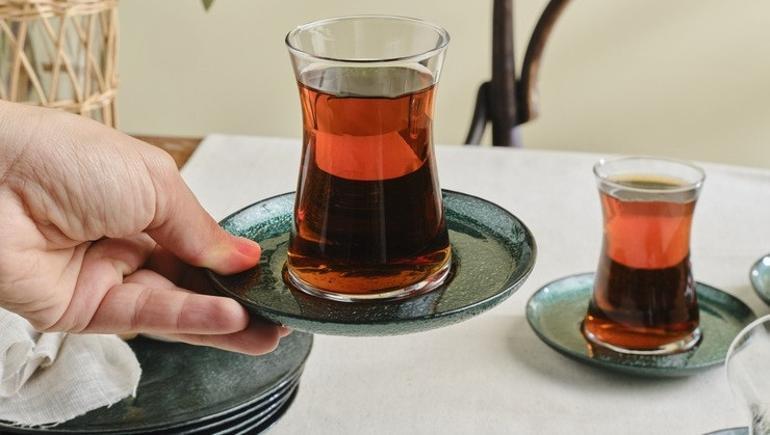 Çayınızı nasıl demliyorsunuz? İşte doğru çay demlemenin 6 püf noktası!