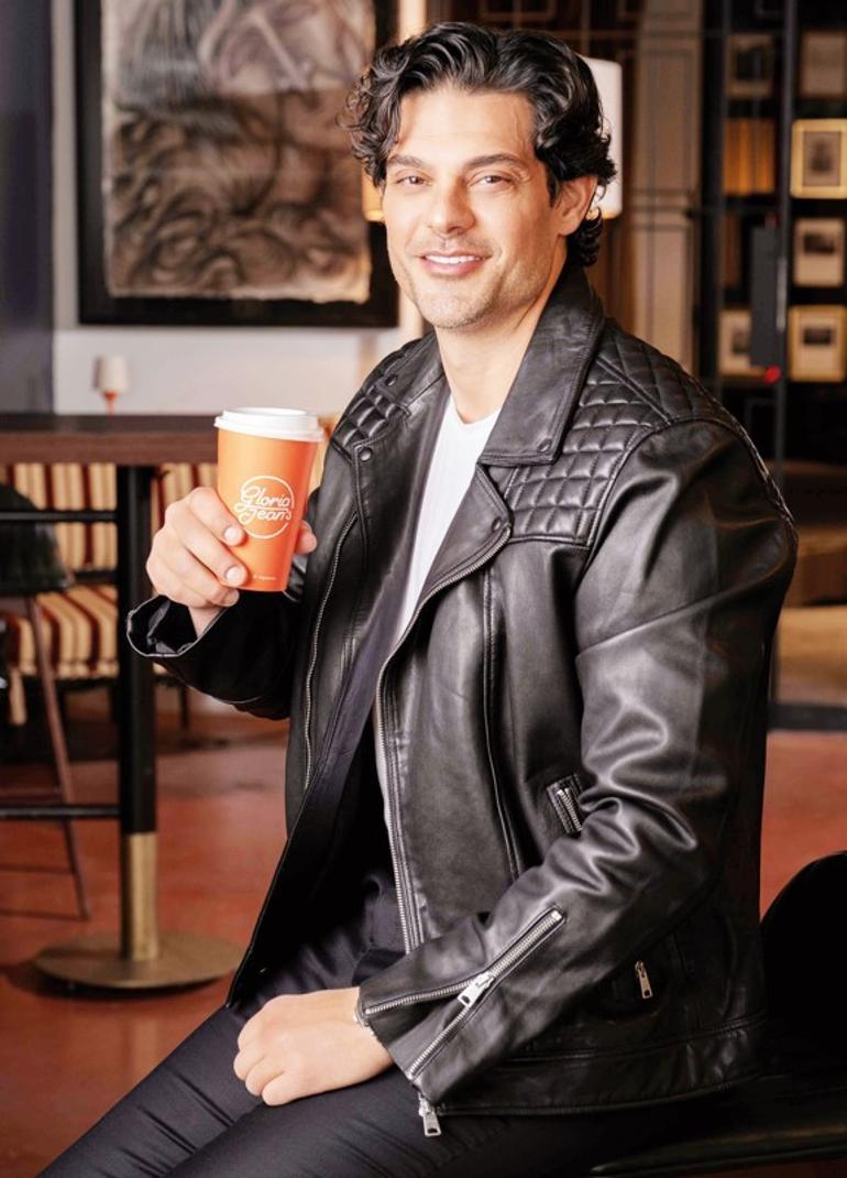 Aşk kısa sürdü | Mehmet Üstündağ Köşe Yazısı - Hürriyet Haberler