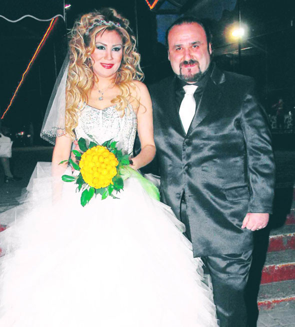 Hakan Aysev ile Banu Karaca evlendi - Magazin Haberleri